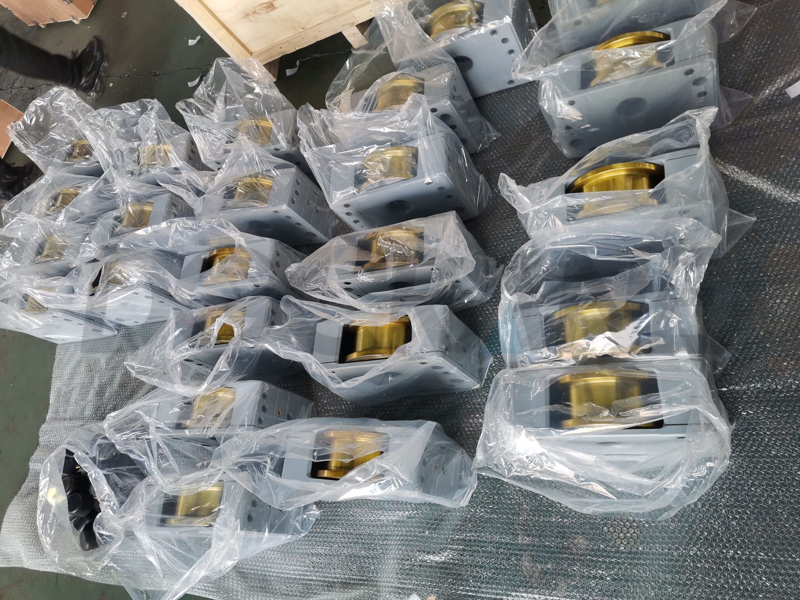 18 Sets DRS Wheel Blocks For Our Colombia Customer | DGCRANE