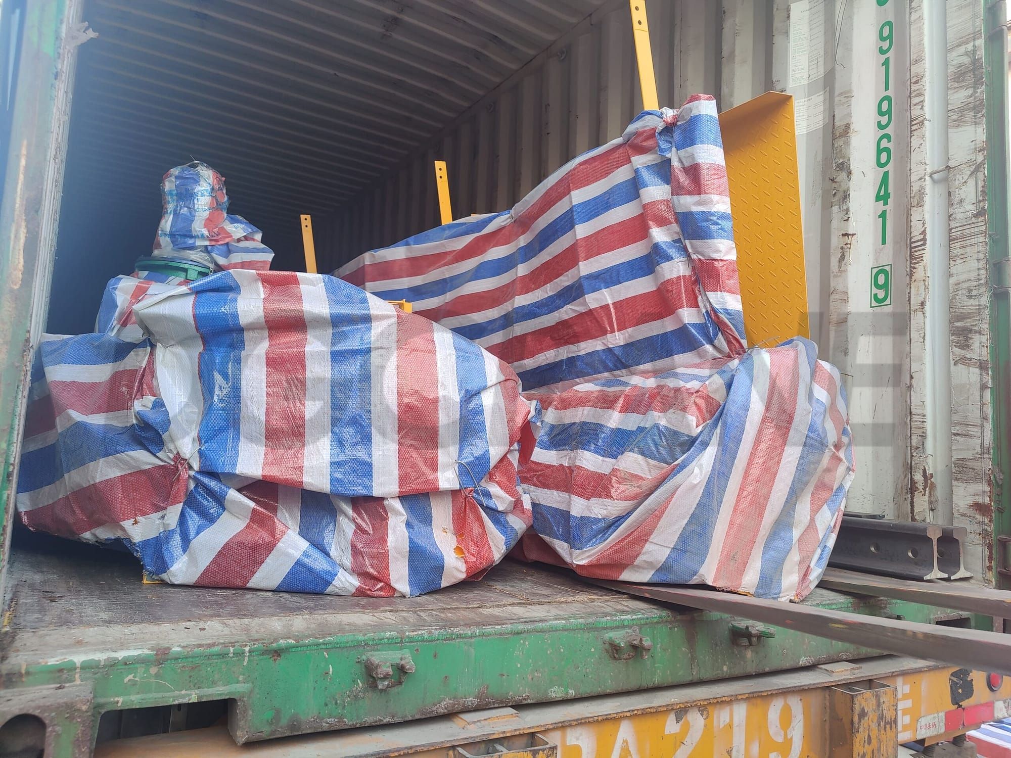 One Set 40 Ton Double Girder Overhead Crane For Sale To Peru | DGCRANE