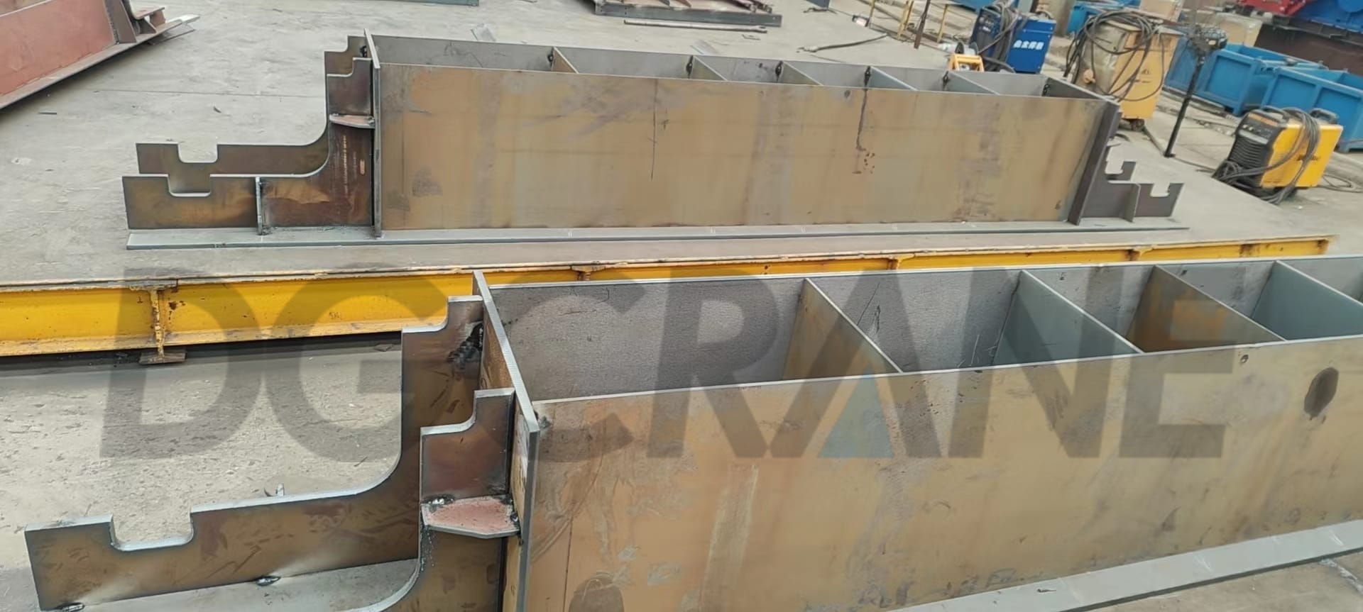 1 set 44/15/15 ton dubbelbalk traverskran levererad till Sydafrika ...
