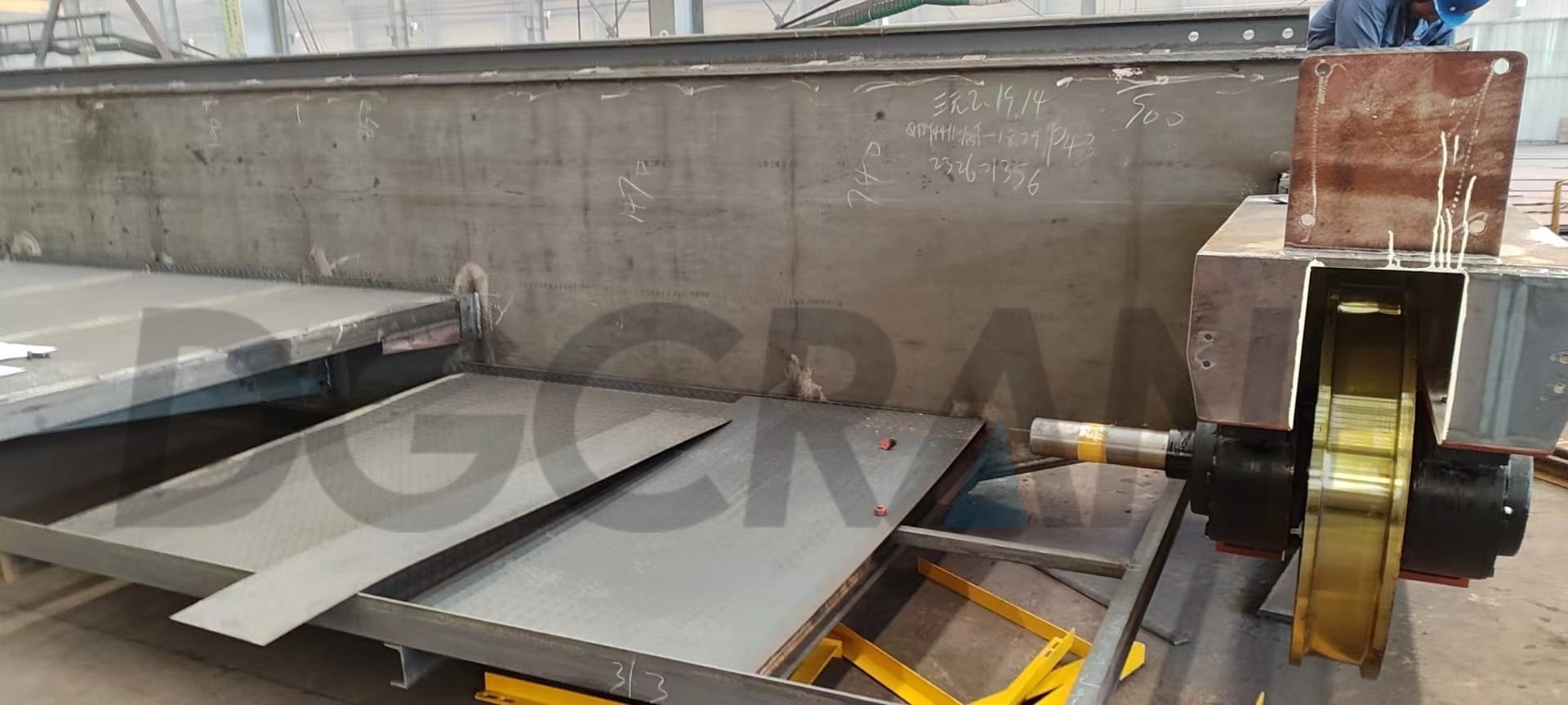 1 set 44/15/15 ton dubbelbalk traverskran levererad till Sydafrika ...
