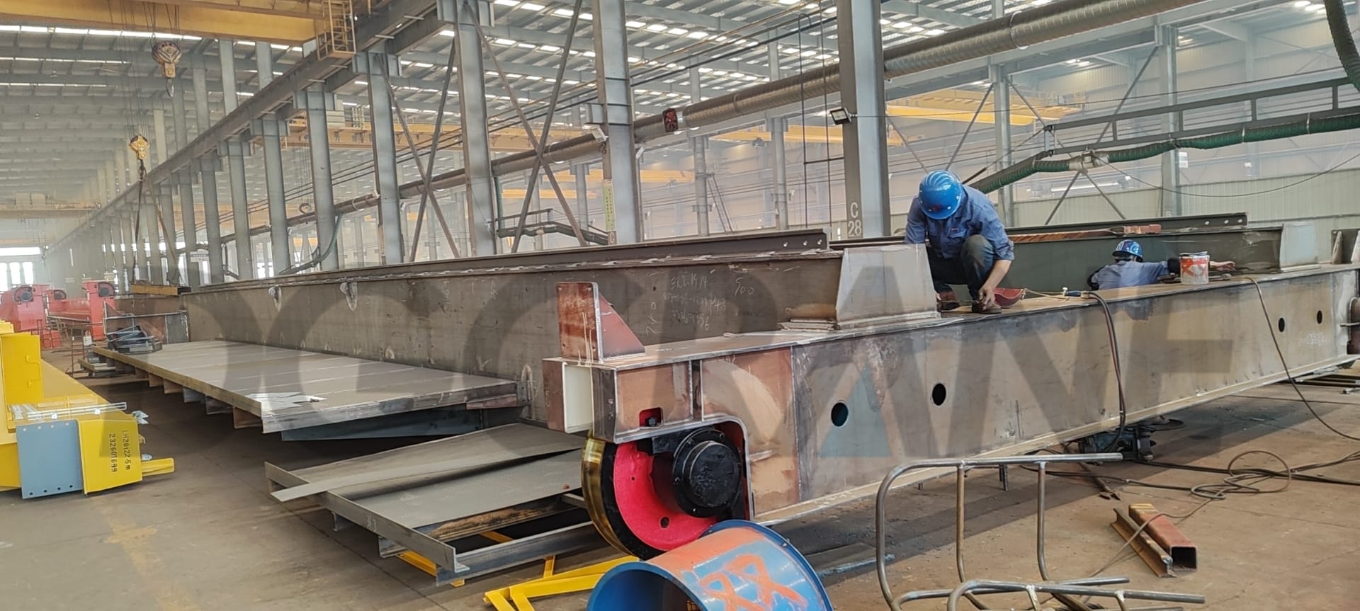 1 set 44/15/15 ton dubbelbalk traverskran levererad till Sydafrika | DGCRANE