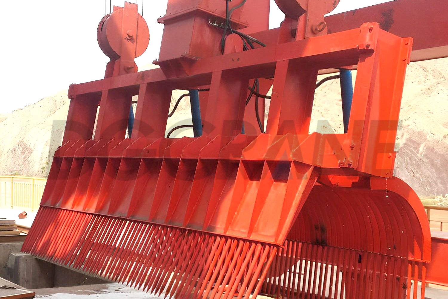 Rope Type Grab for Cleaning Manufacturer in China | DGCRANE