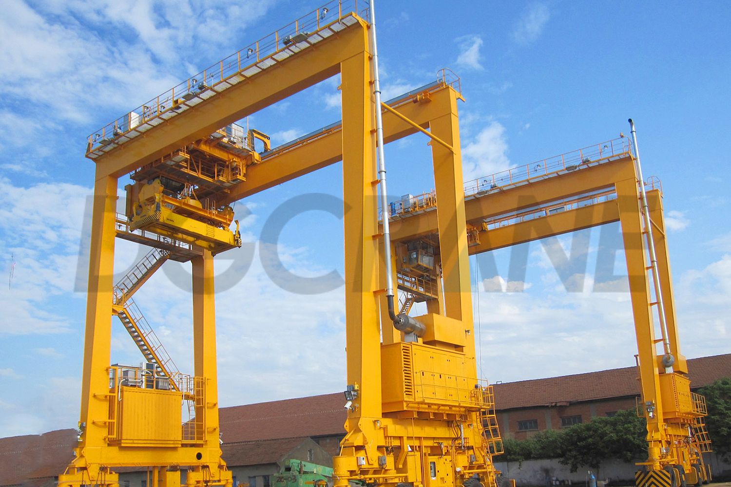 Different Types of Container Cranes, Shipyard Cranes, Cargo Cranes Used ...