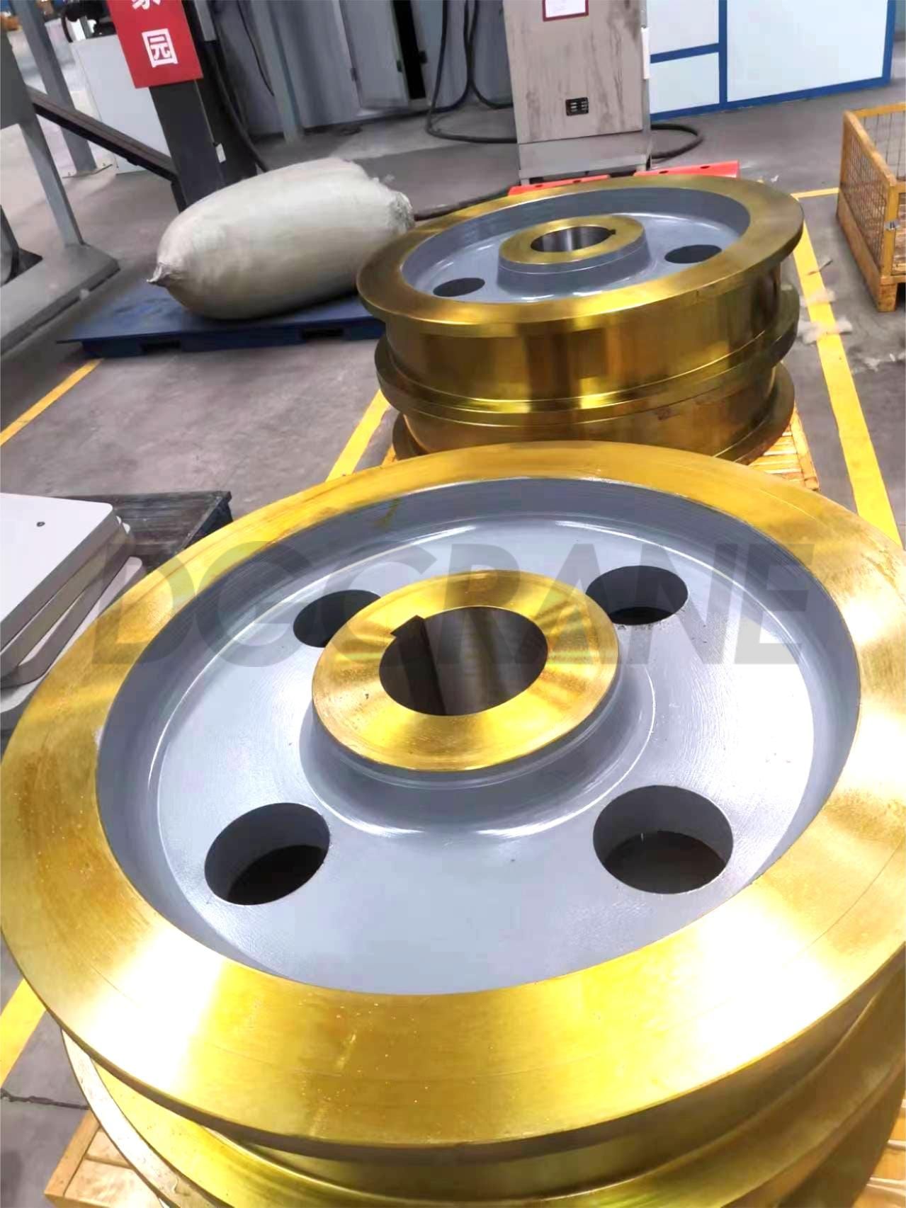 4 Sets Crane Wheels Delivered To Poland | DGCRANE