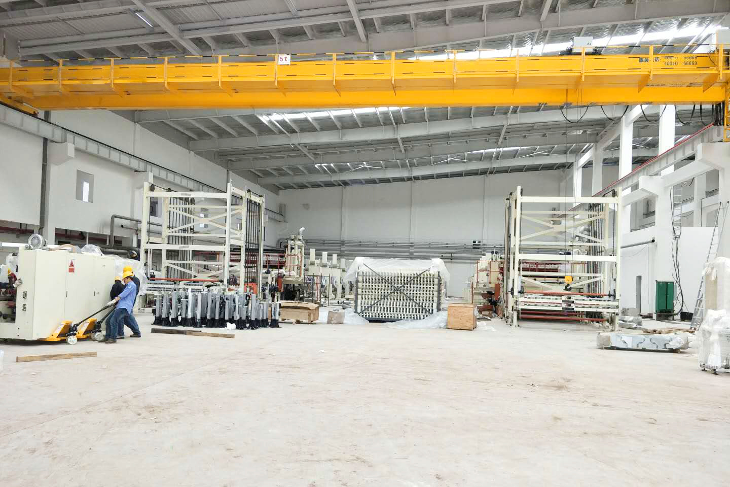 FEM标准桥式起重机出售 | DGCRANE