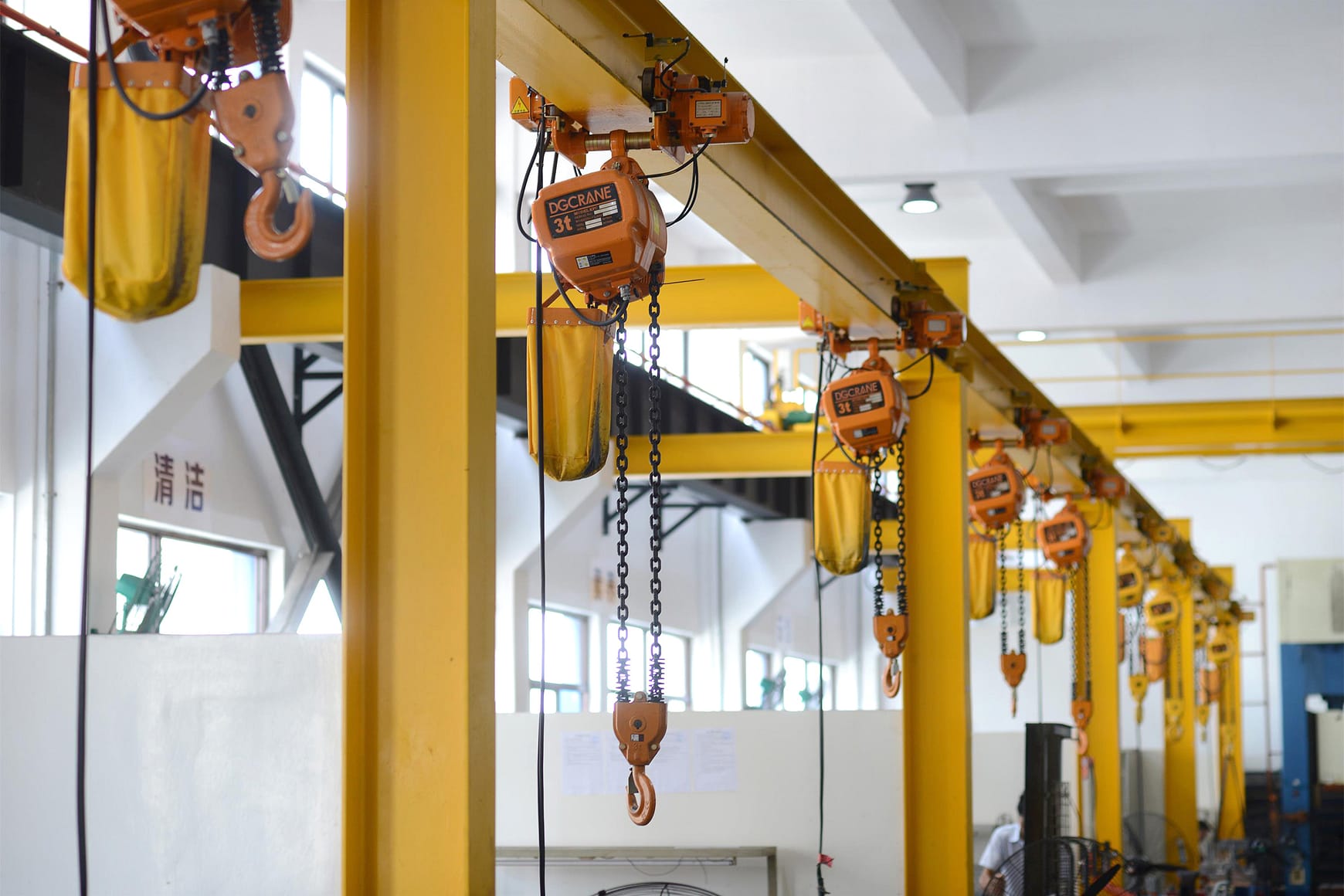 Chain Hoists Manufacturer In China | DGCRANE