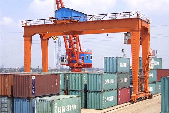 Container Cranes Walkway 2 65t 63m Ship To Shore Container Crane In
