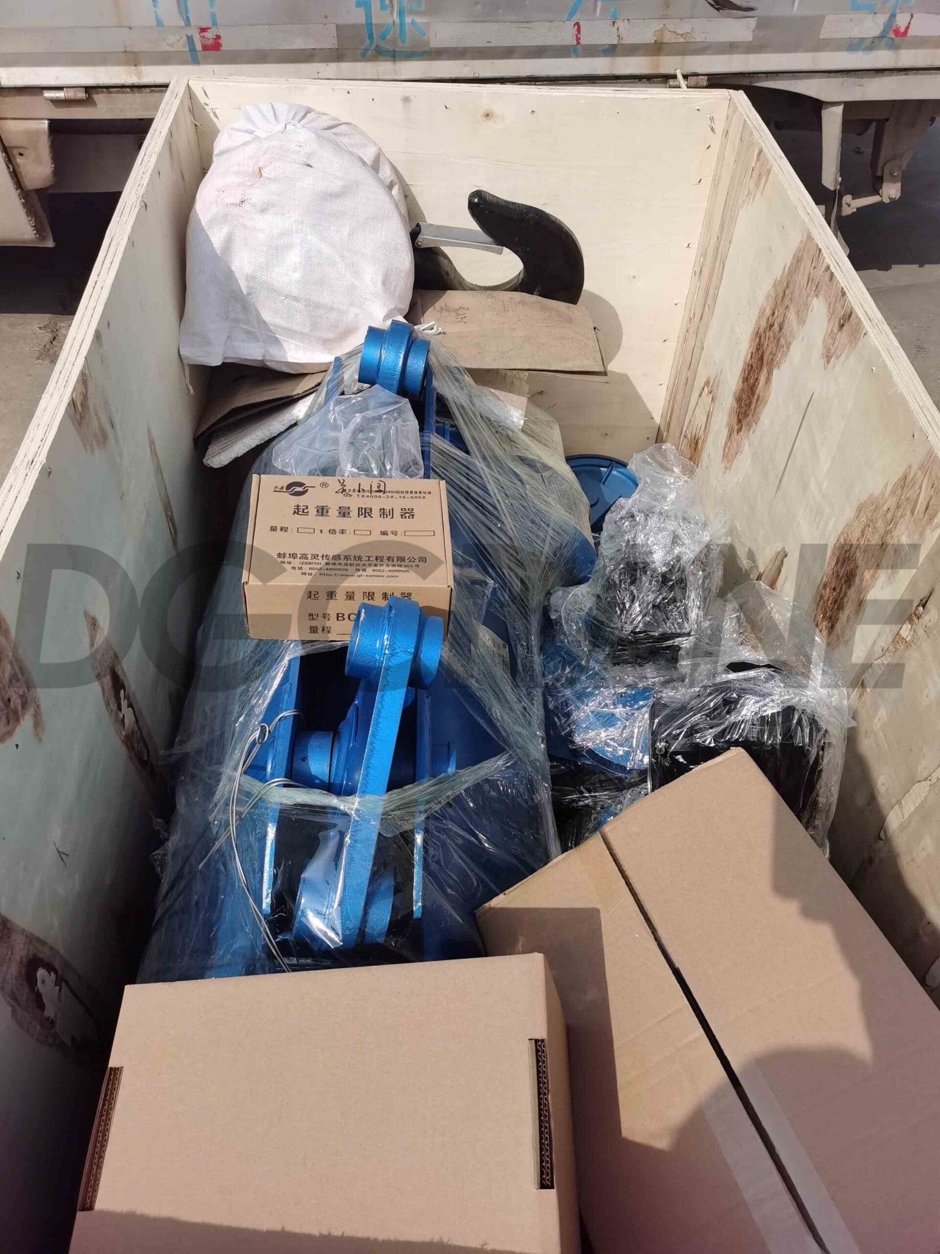 One Set CD16t-H:8m Wire Rope Electric Hoist Delivery to Kazakhstan ...