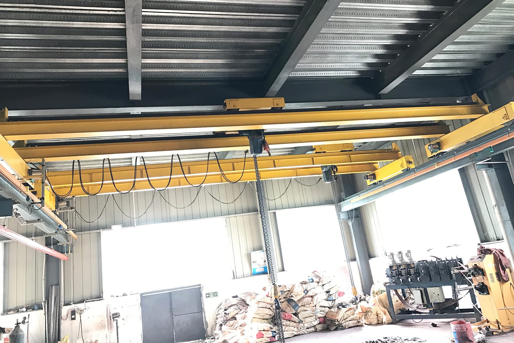 Fabricante de grúas aéreas para estaciones de trabajo en China | GRÚA DG