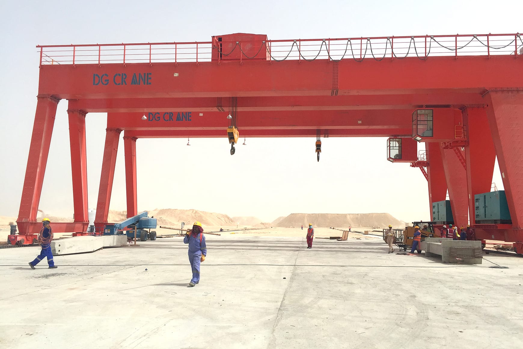 FEM Standard Gantry Cranes Manufacturer in China | DGCRANE