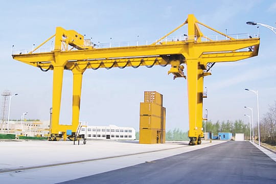Different Types Of Container Cranes, Shipyard Cranes, Cargo Cranes Used ...