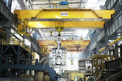 RMG Rail Mounted VS RTG Rubber Tyred Container Gantry Cranes：4 Key ...