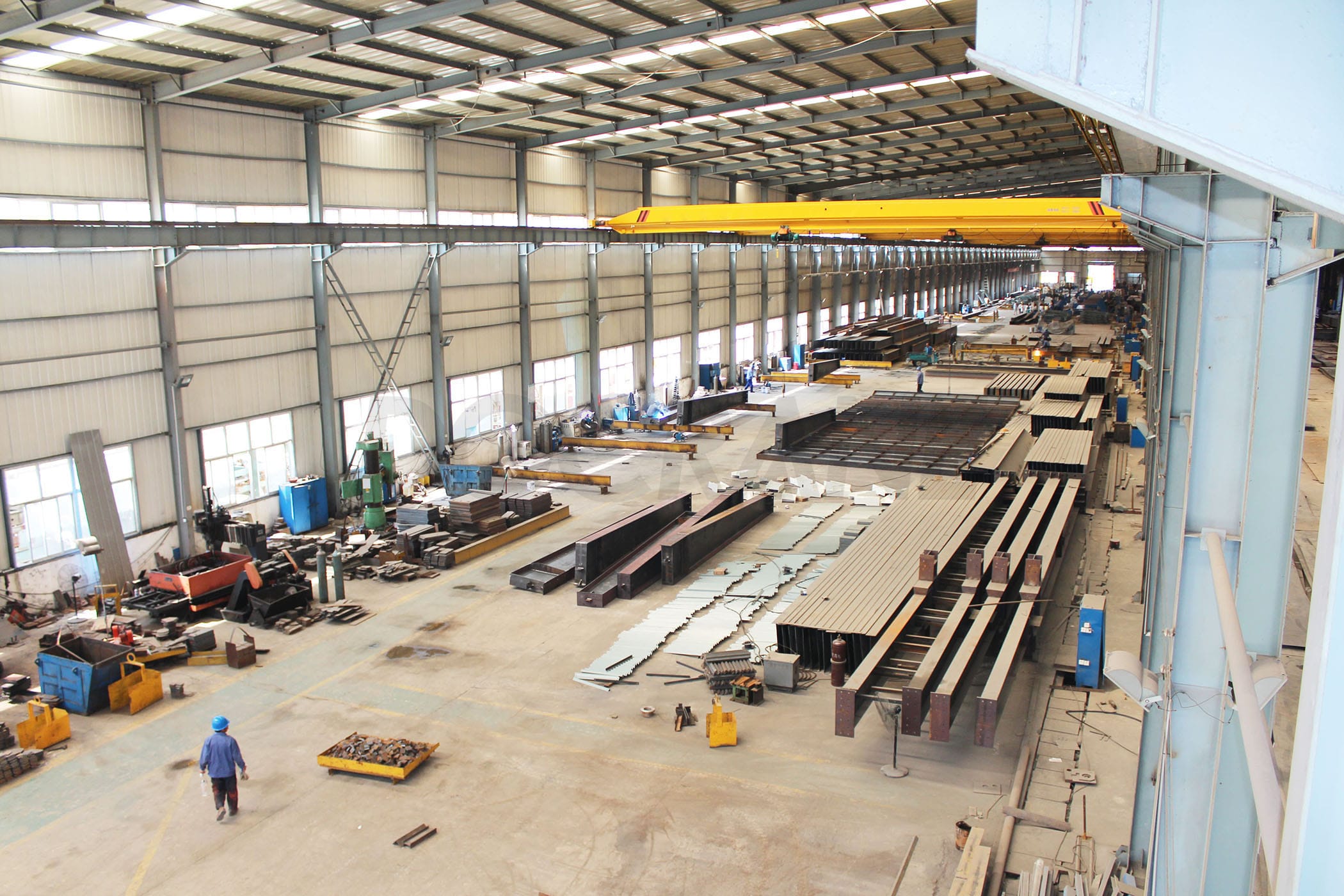 10 Tips Keselamatan Pengoperasian Overhead Crane Di Industri | DJCRANE